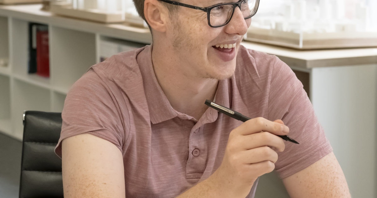 Alex Smith | Howells