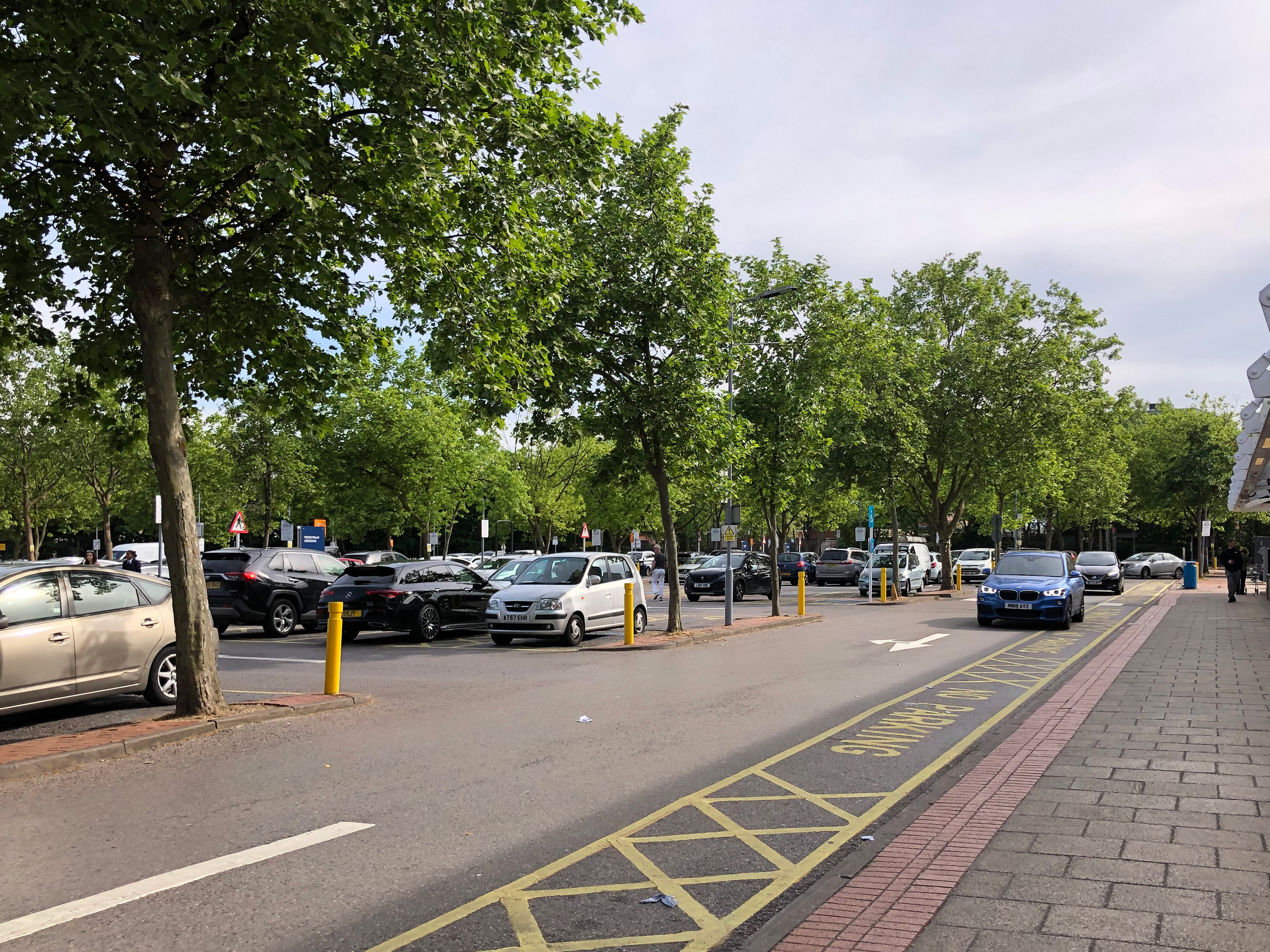 Edgware Town Centre, London | Howells